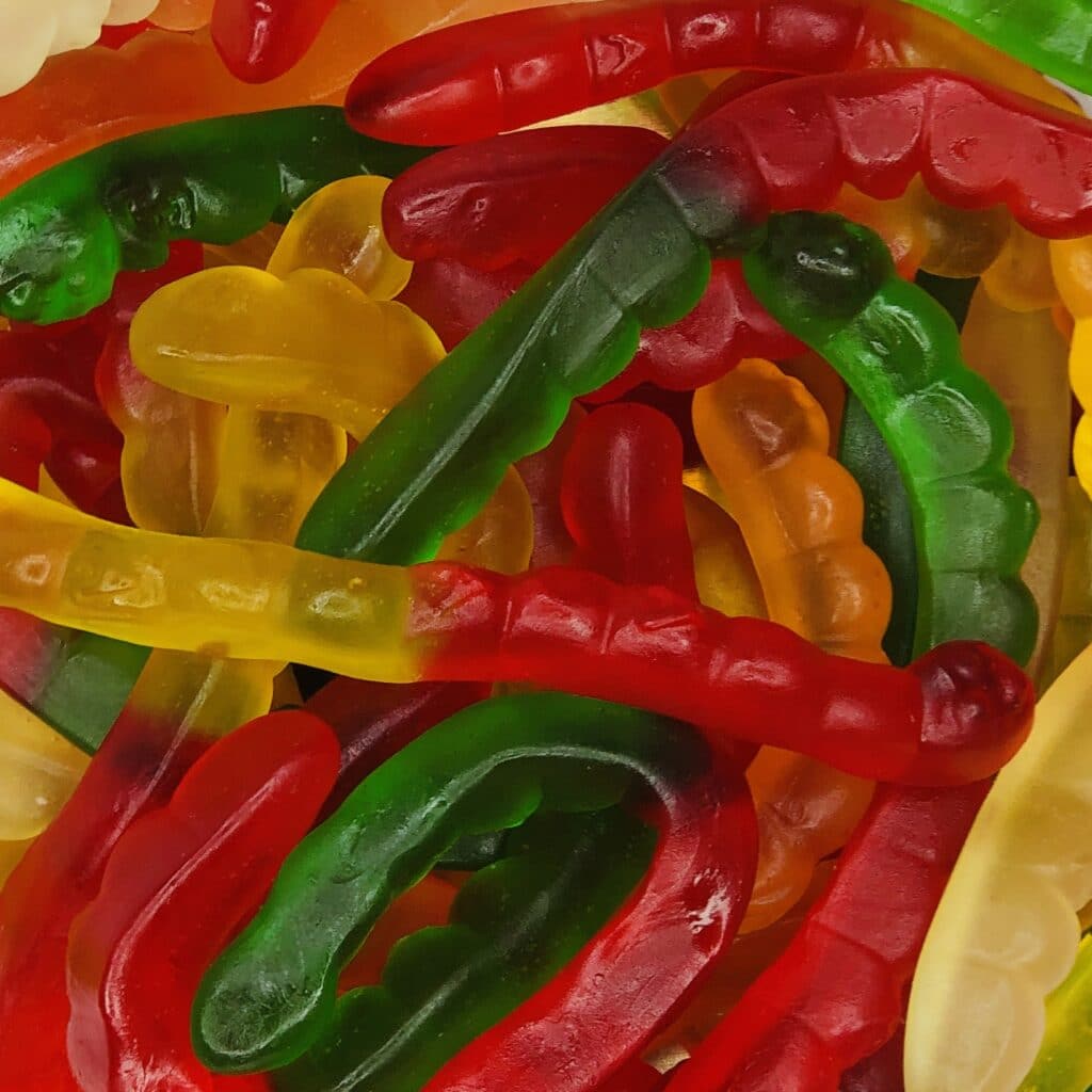1/2 lb Gummi Worms – NaperNuts & Sweets